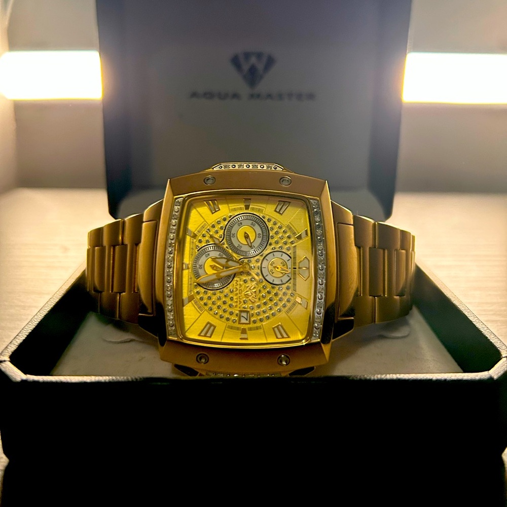 Aqua Master Men's Gold Tone Steel Champagne Dial Diam… - Gem